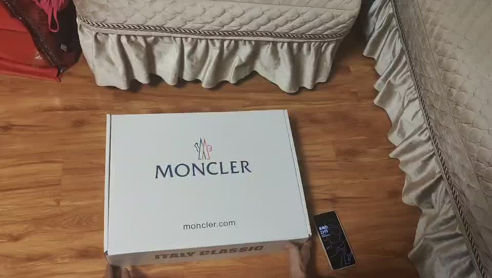 Moncler NFC Scanning Working Videos | 相册 | RY Store
